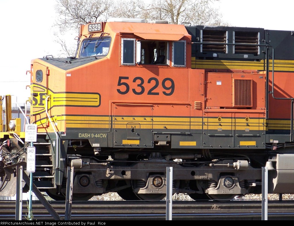 BNSF 5329